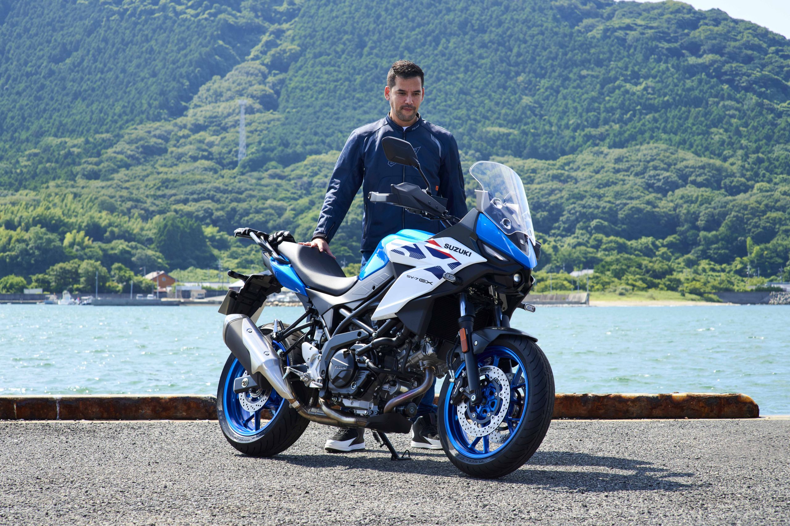 Suzuki SV7-GX Neuer Crossover mit V2